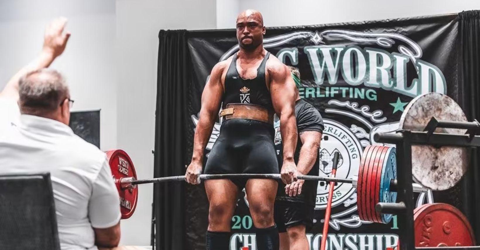 Perbezaan Risiko antara Sukan Bina Badan dengan Sukan Powerlifting